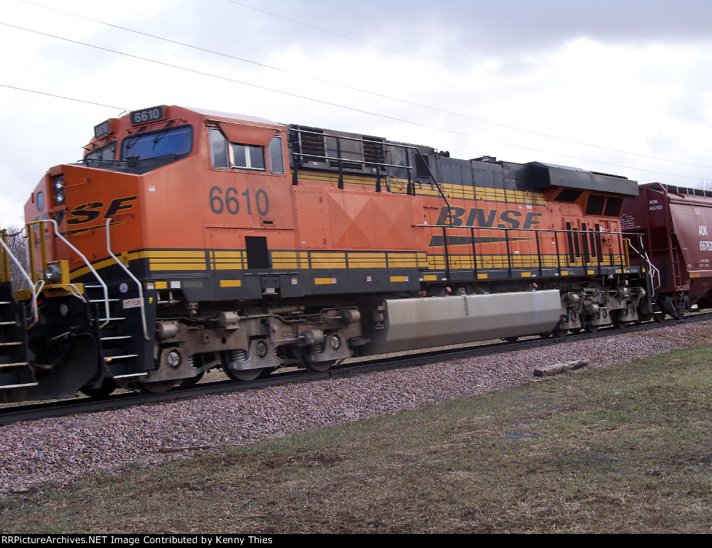 BNSF 6610